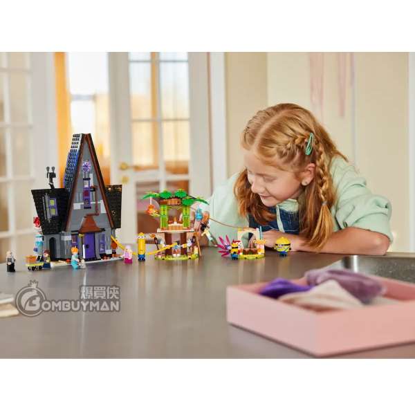 Buy LEGO 75583 Minions and Gru's Family Mansion (Minions) - BOMBUYMAN